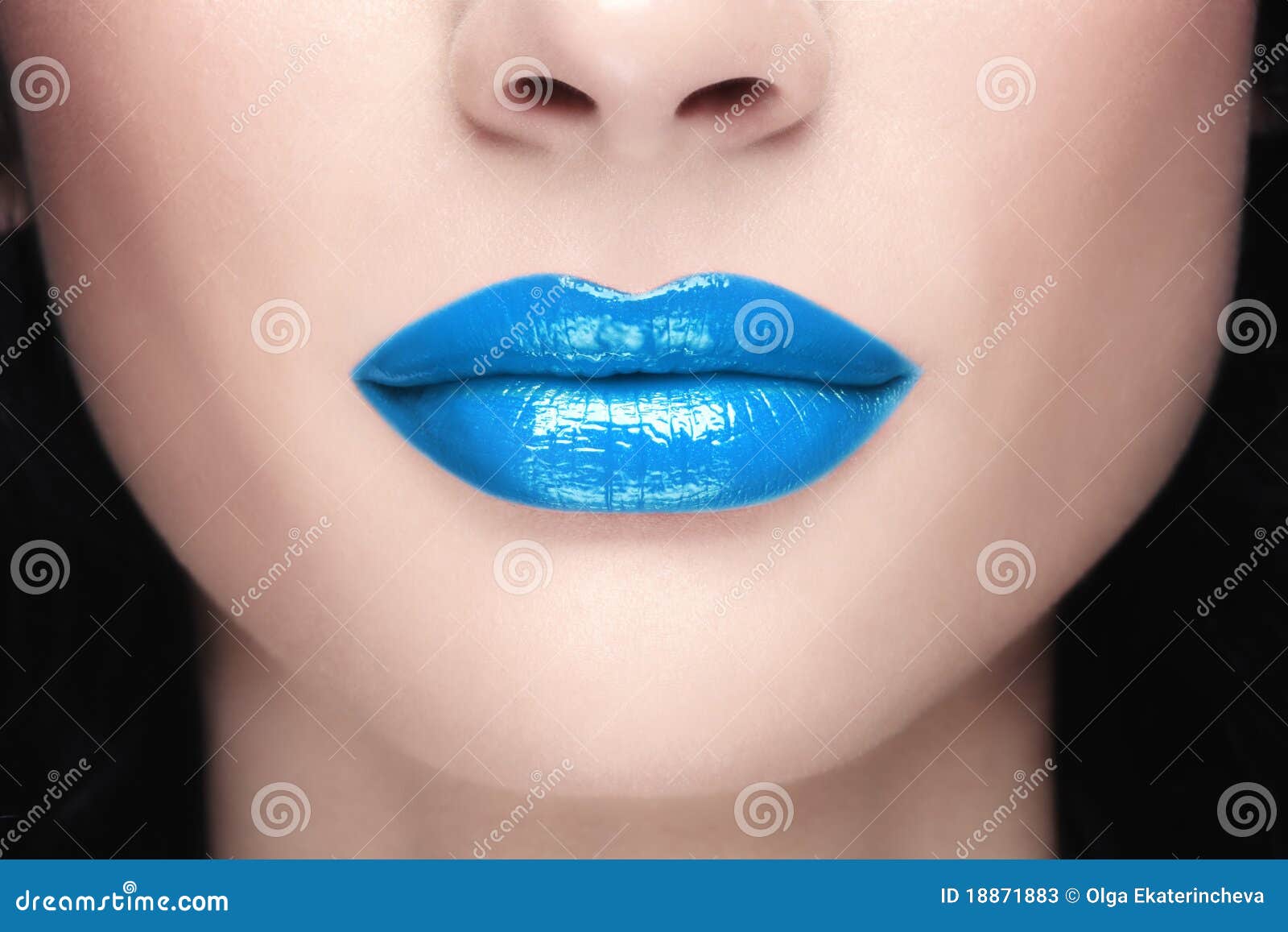 Labios azules imagen de archivo. Imagen de boca, preparado - 18871883