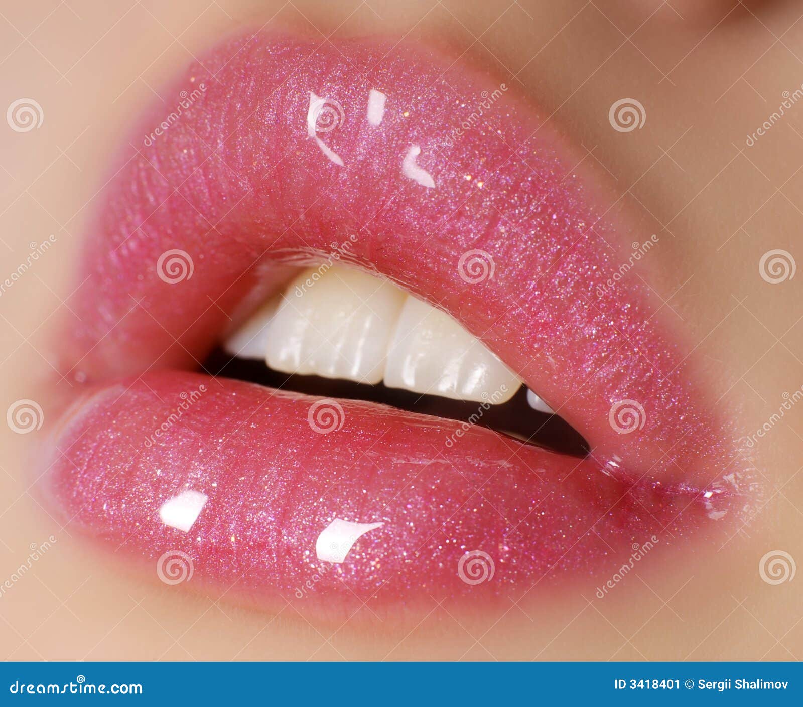 Labios rosados atractivos imagen de archivo. Imagen de elegancia - 3418401