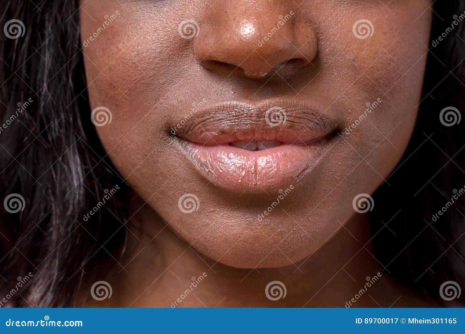 Labios Y Nariz De Una Mujer Joven Imagen de archivo - Imagen de joven ...