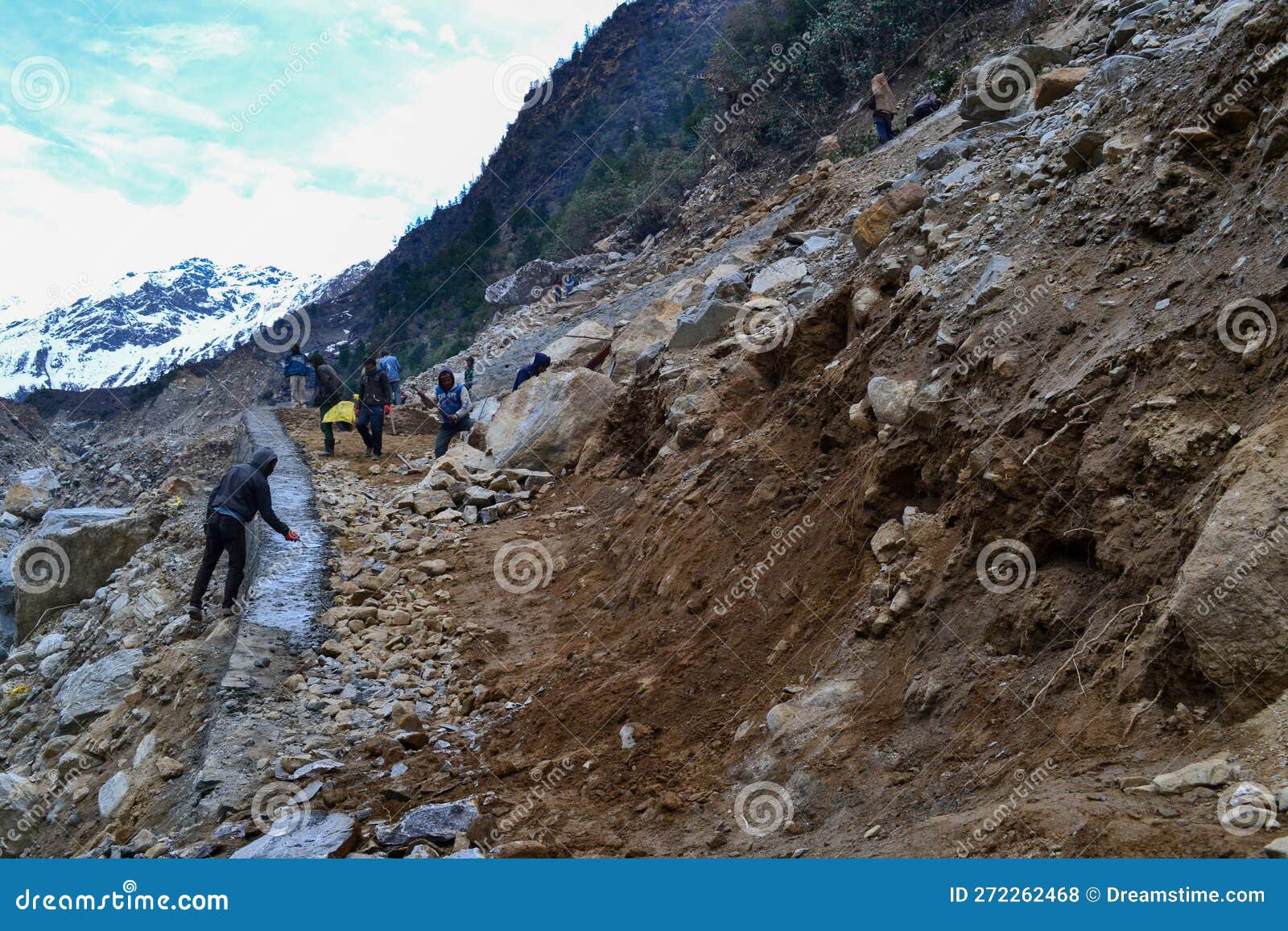 Labor Working for Kedarnath Reconstruction after Disaster. Editorial ...