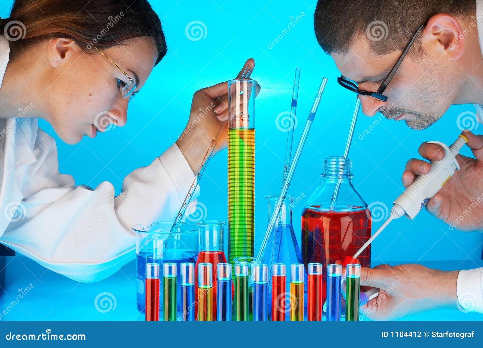 Laboratório químico foto de stock. Imagem de pesquisa - 1104412