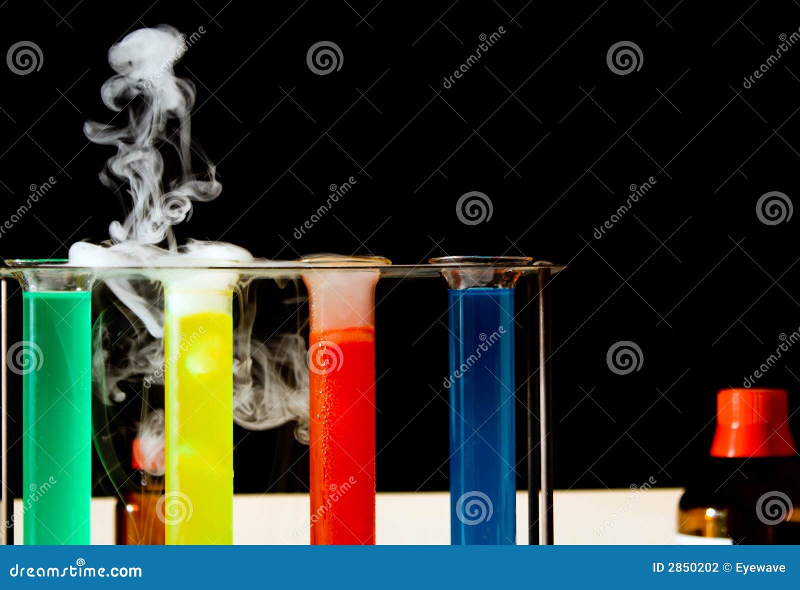 Laboratoire de chimie photo stock. Image du analyse, glaces - 2850202