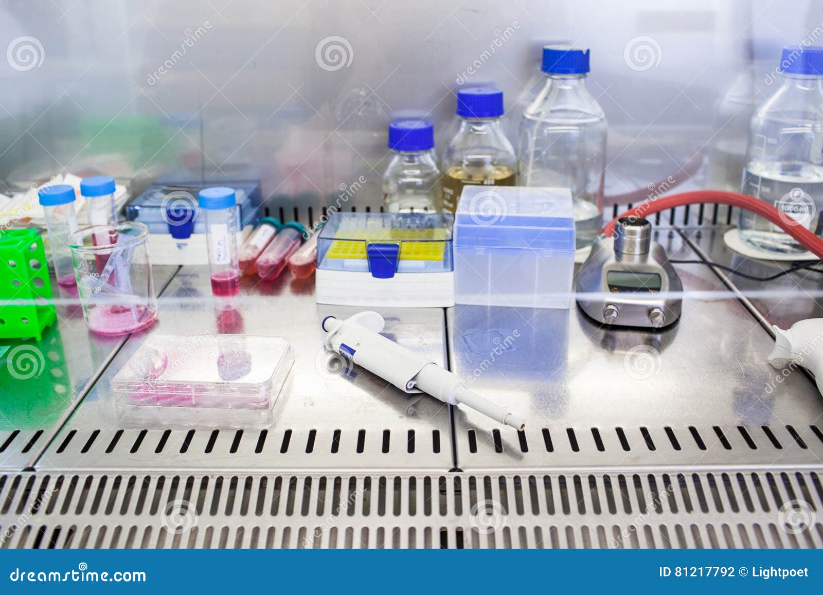 Laboratoire de chimie photo stock. Image du hôpital, becher - 81217792