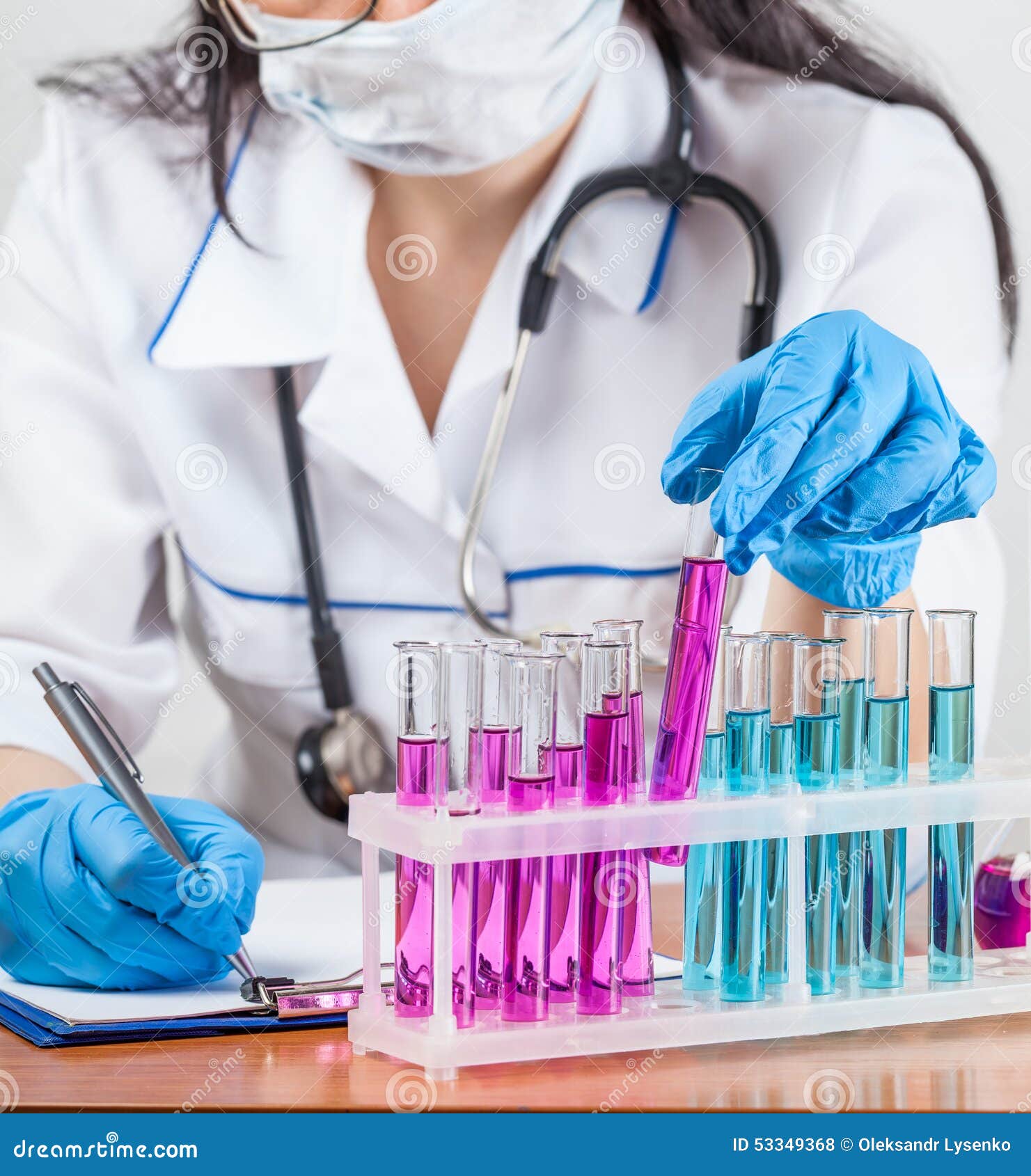 Laboratorian Examines the Contents of the Test Stock Photo - Image of ...