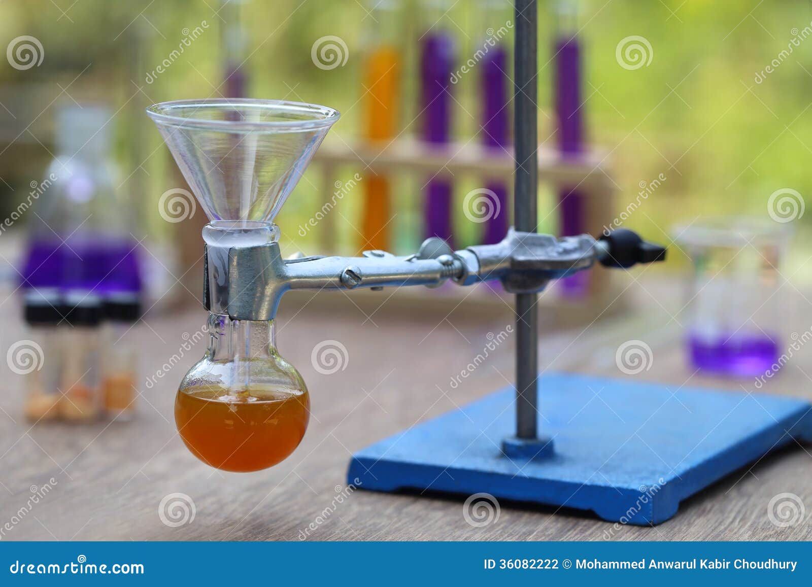 Laboratorio De Campo Al Aire Libre Foto de archivo - Imagen de goteo ...