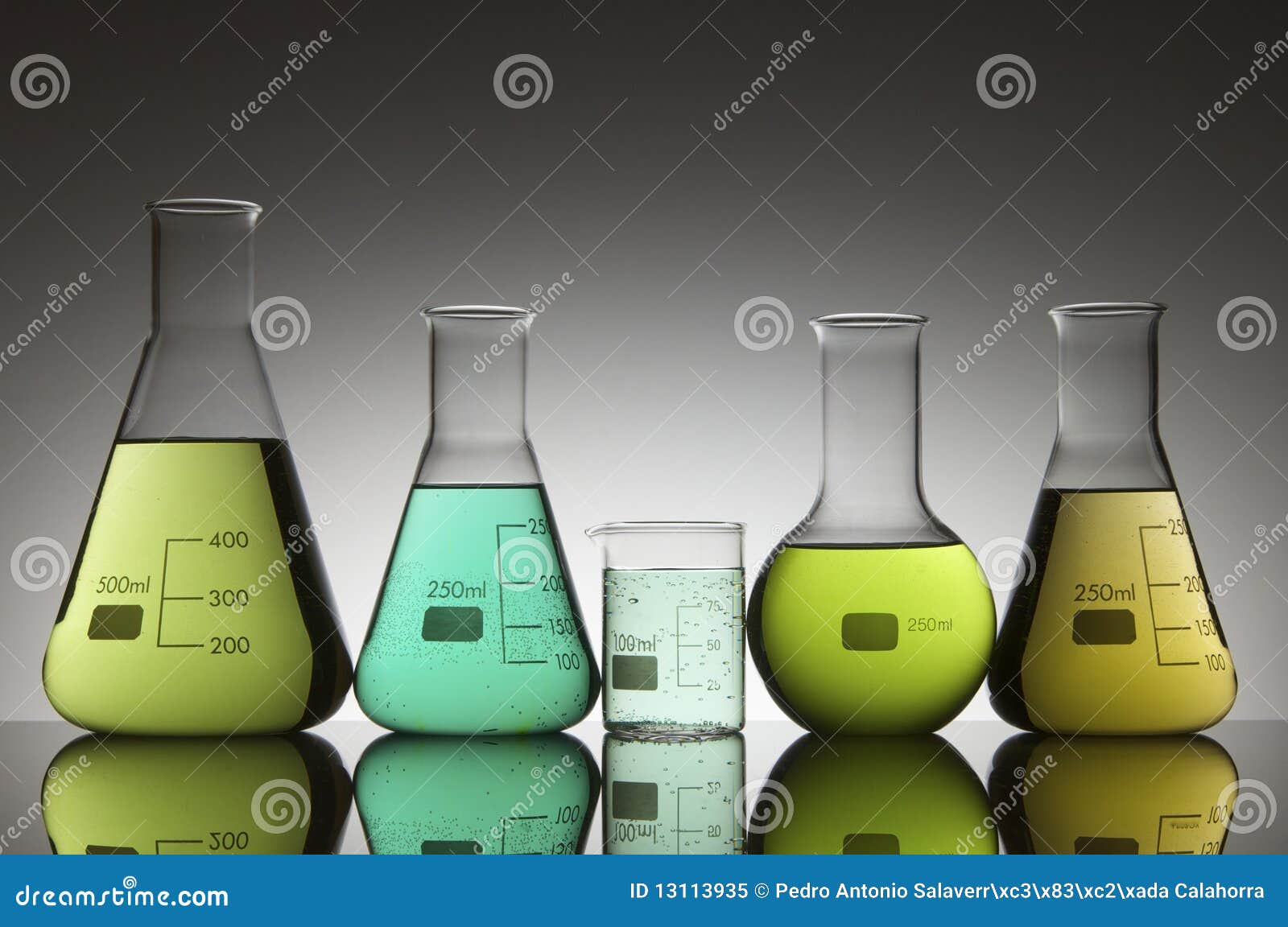 Laboratorium stock afbeelding. Image of groen, kleur - 13113935