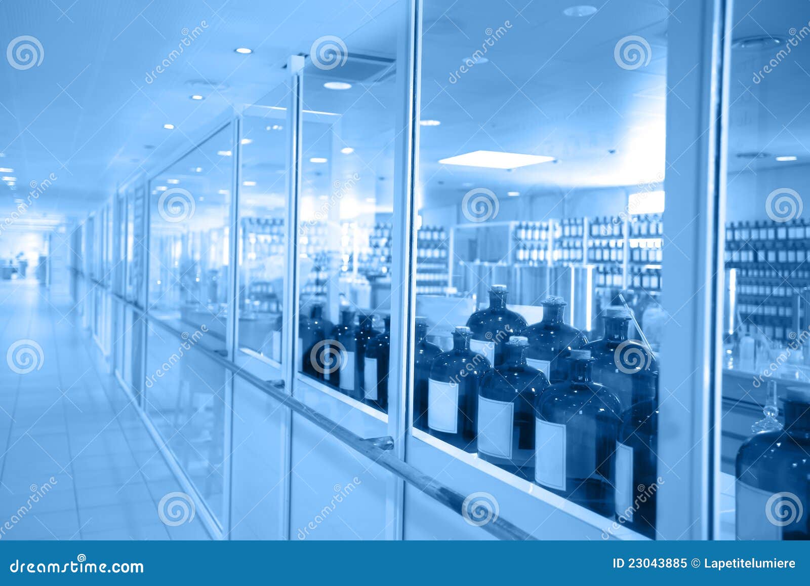 Laboratorium stock afbeelding. Image of binnenlands, kleur - 23043885