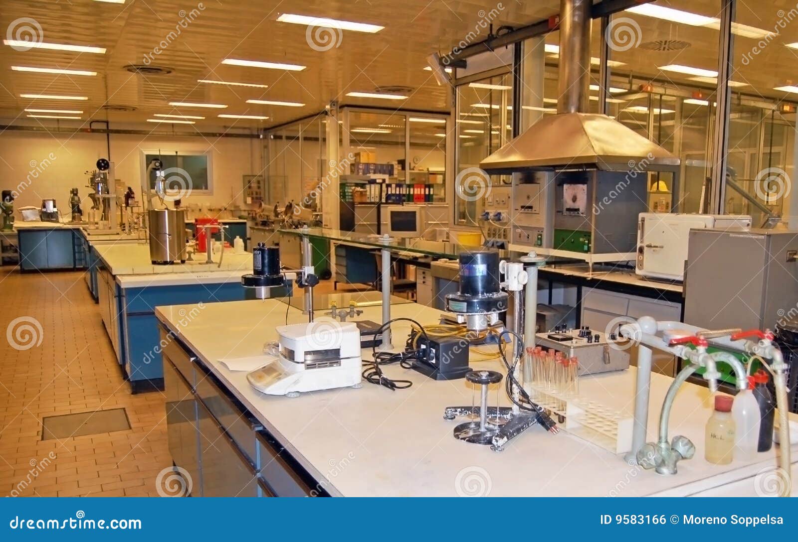 Laboratorium Voor Chemische Tests Stock Foto - Image of experiment ...