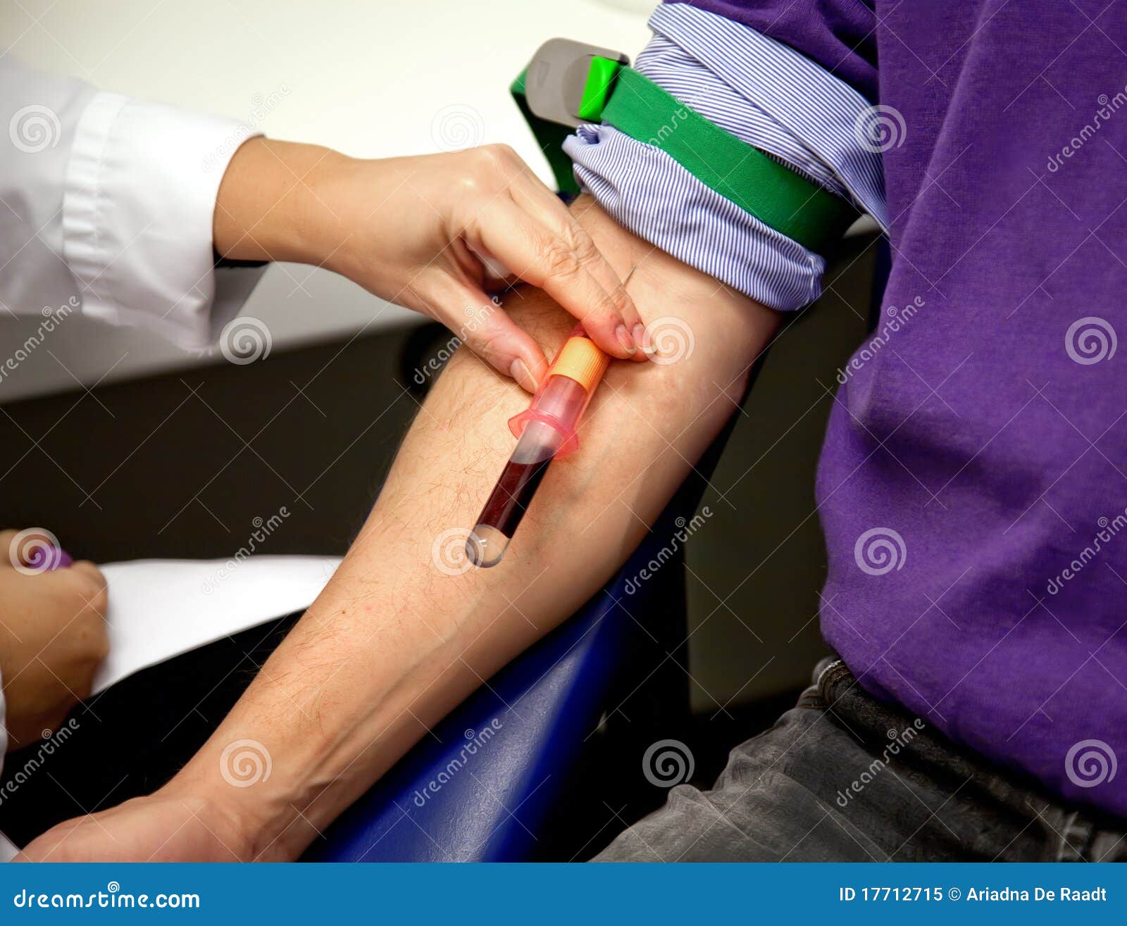 Laboratory blood research stock image. Image of hand - 17712715