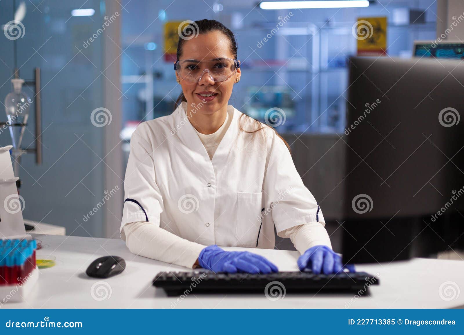 Laboratory Chemist Using Computer for Test Sample Stock Image - Image ...