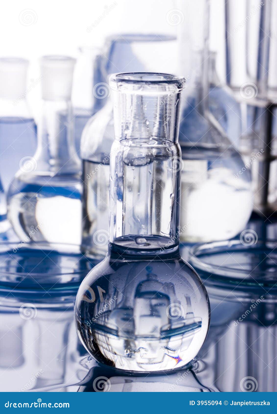 Laboratory equipment stock photo. Image of fluid, beaker - 3955094