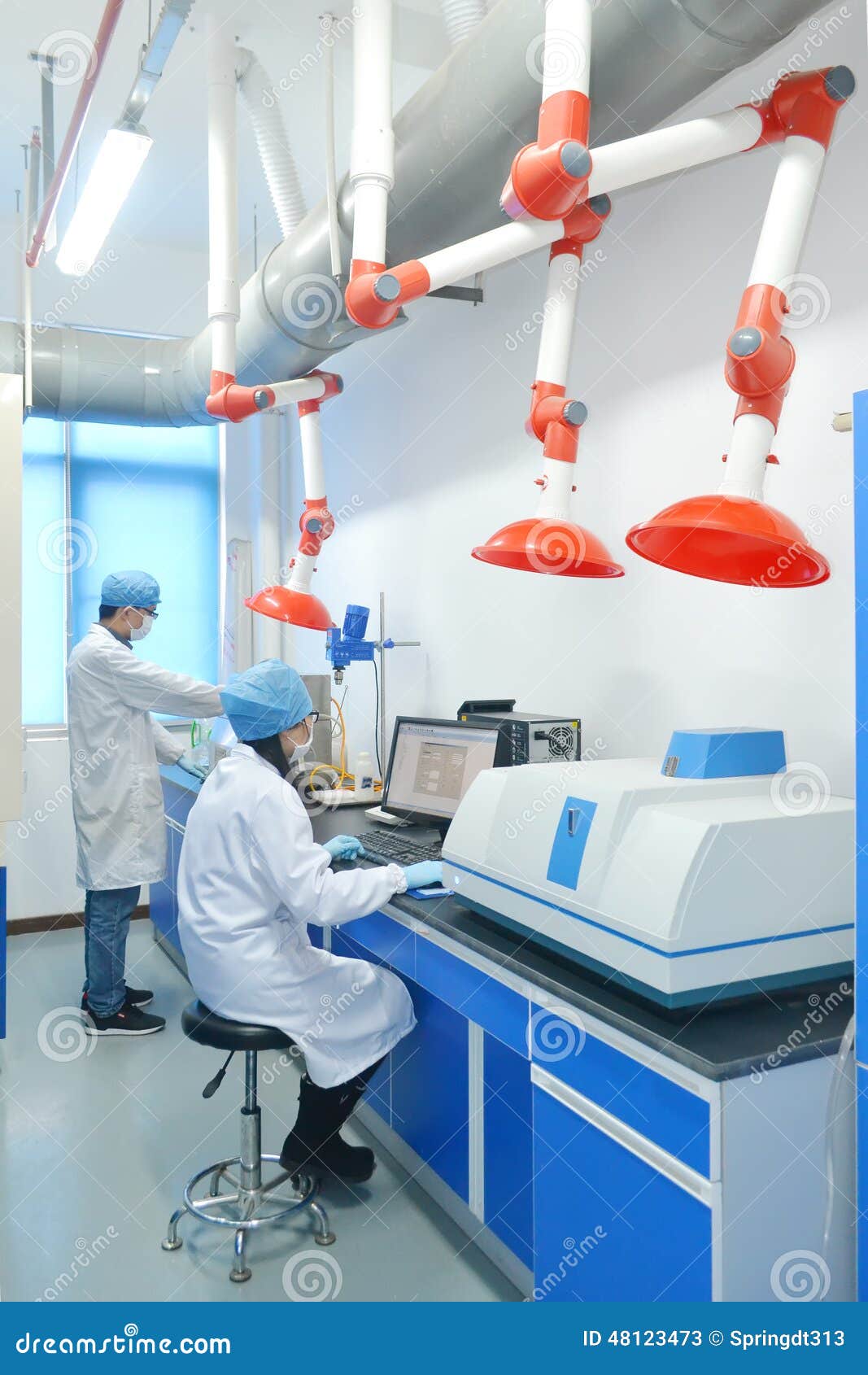 Laboratory experiment editorial stock photo. Image of look - 48123473