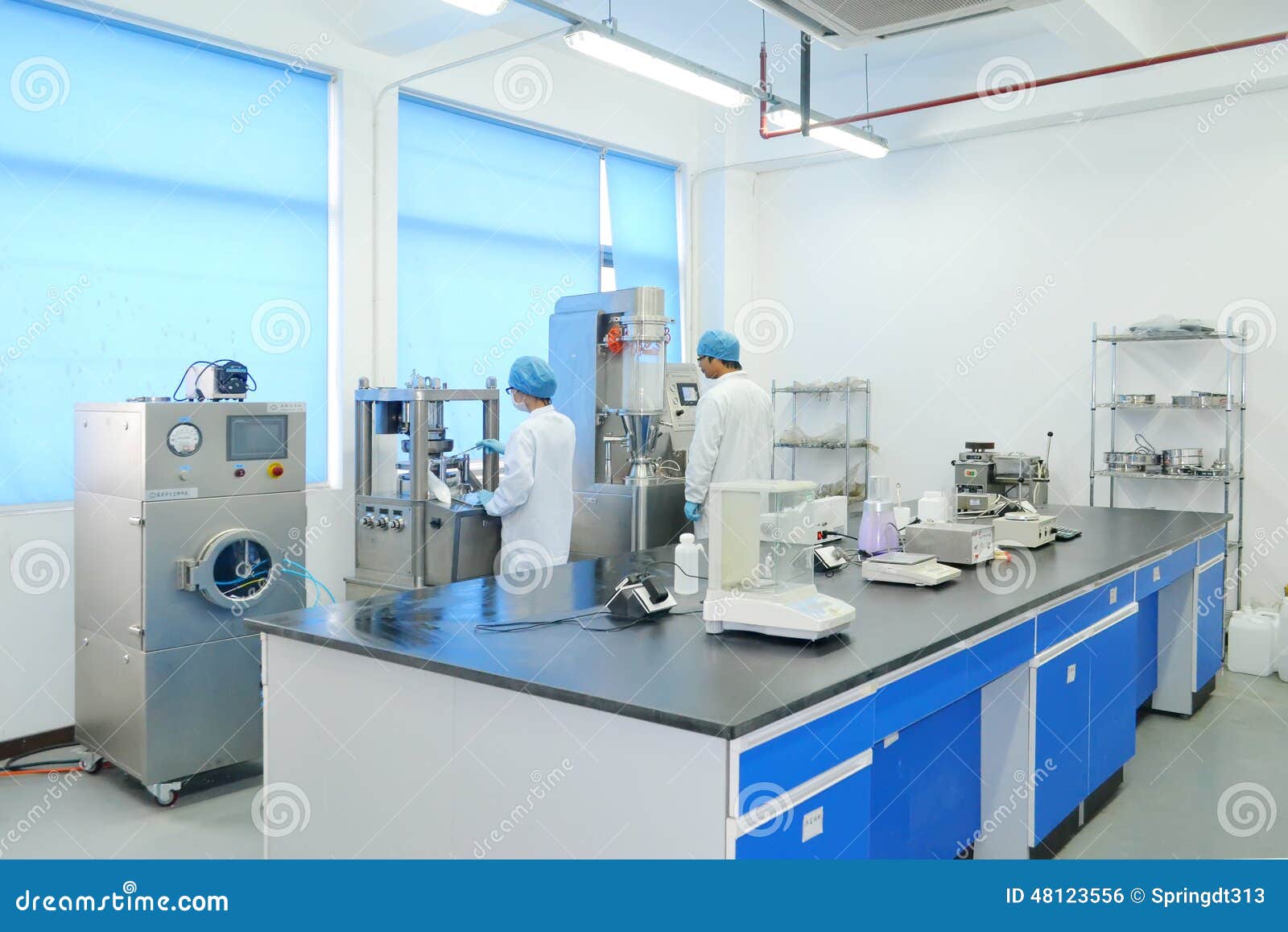 Laboratory experiment editorial photo. Image of business - 48123556