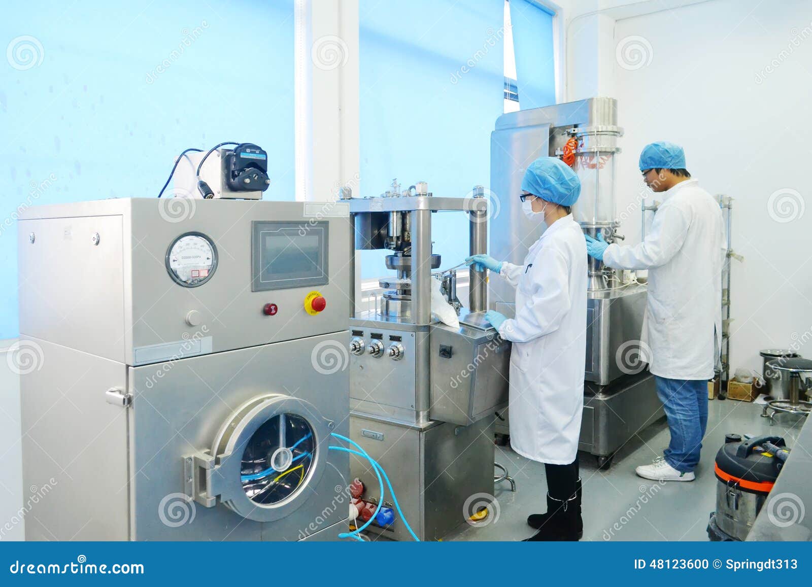 Laboratory experiment editorial image. Image of laboratory - 48123600