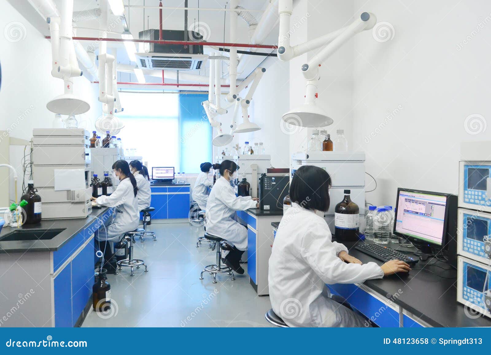Laboratory experiment editorial stock photo. Image of medical - 48123658