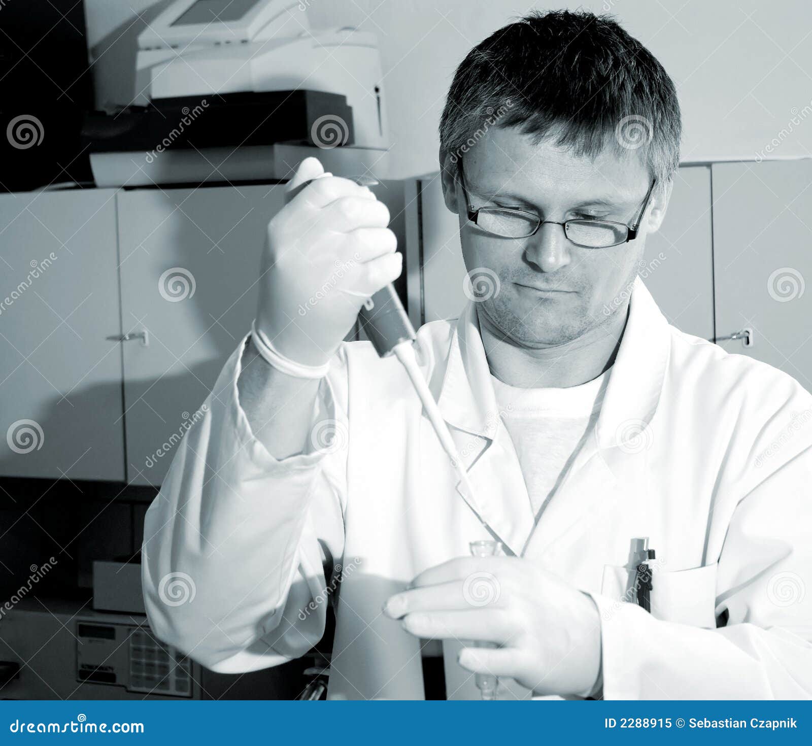 Laboratory man stock image. Image of blue, knowledge, biochemistry ...
