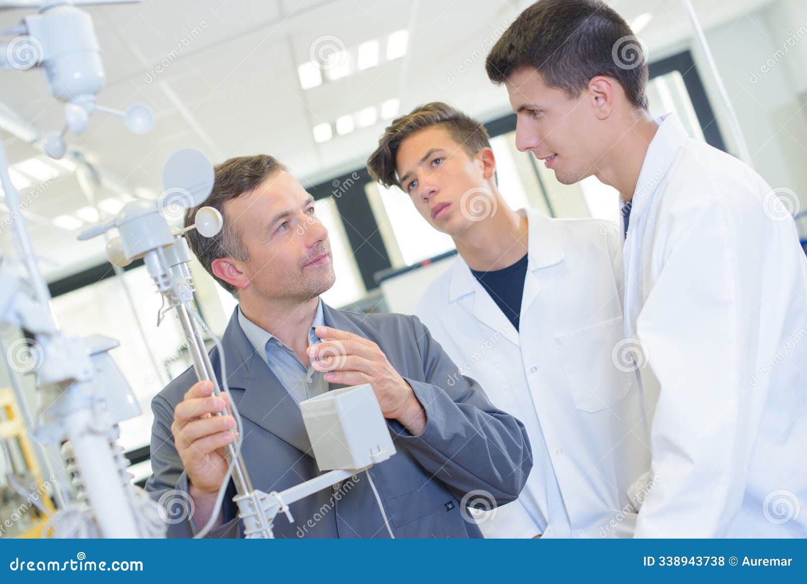Laboratory Students during Class Stock Photo - Image of creative, male ...