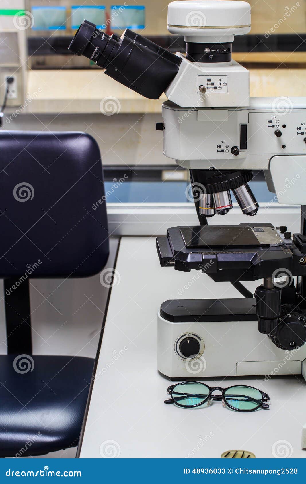 Laboratory Using a Microscope Stock Image - Image of scientist, element ...