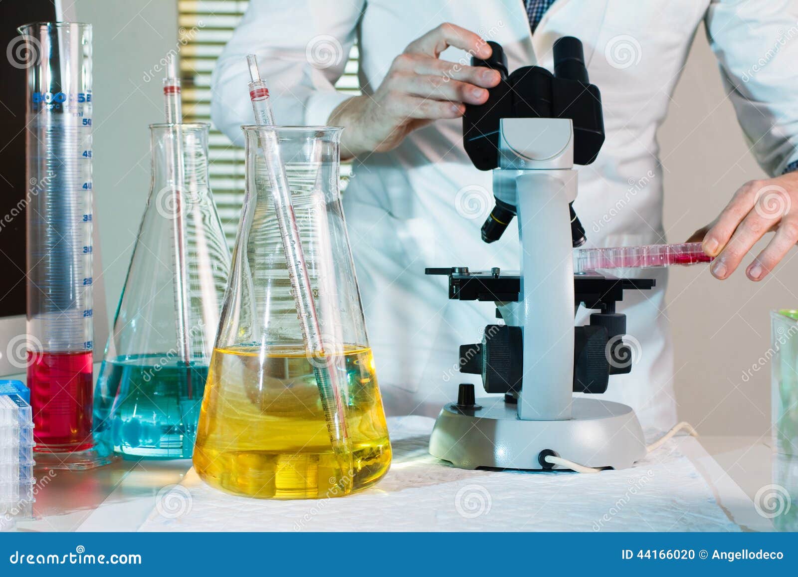 Laboratory workbench stock photo. Image of pharmacology - 44166020
