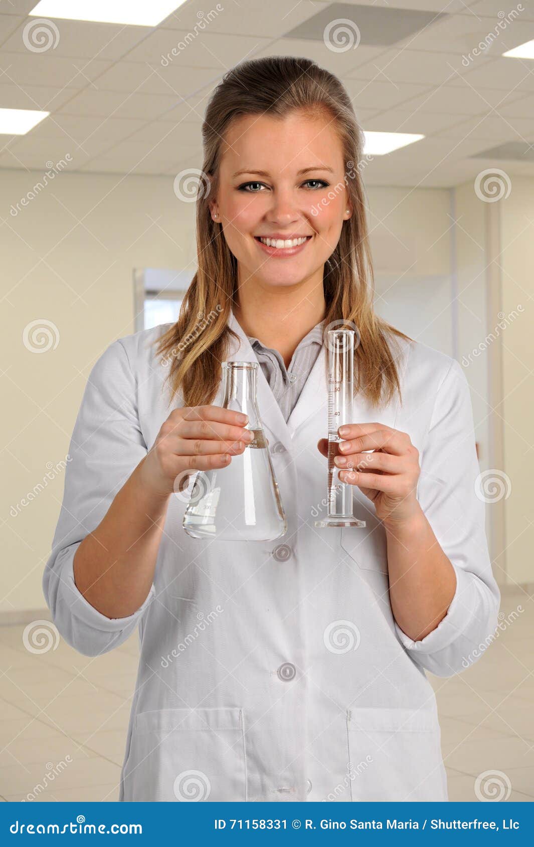 Laboratory Worker Holding Glassware Stock Image - Image of liquid ...