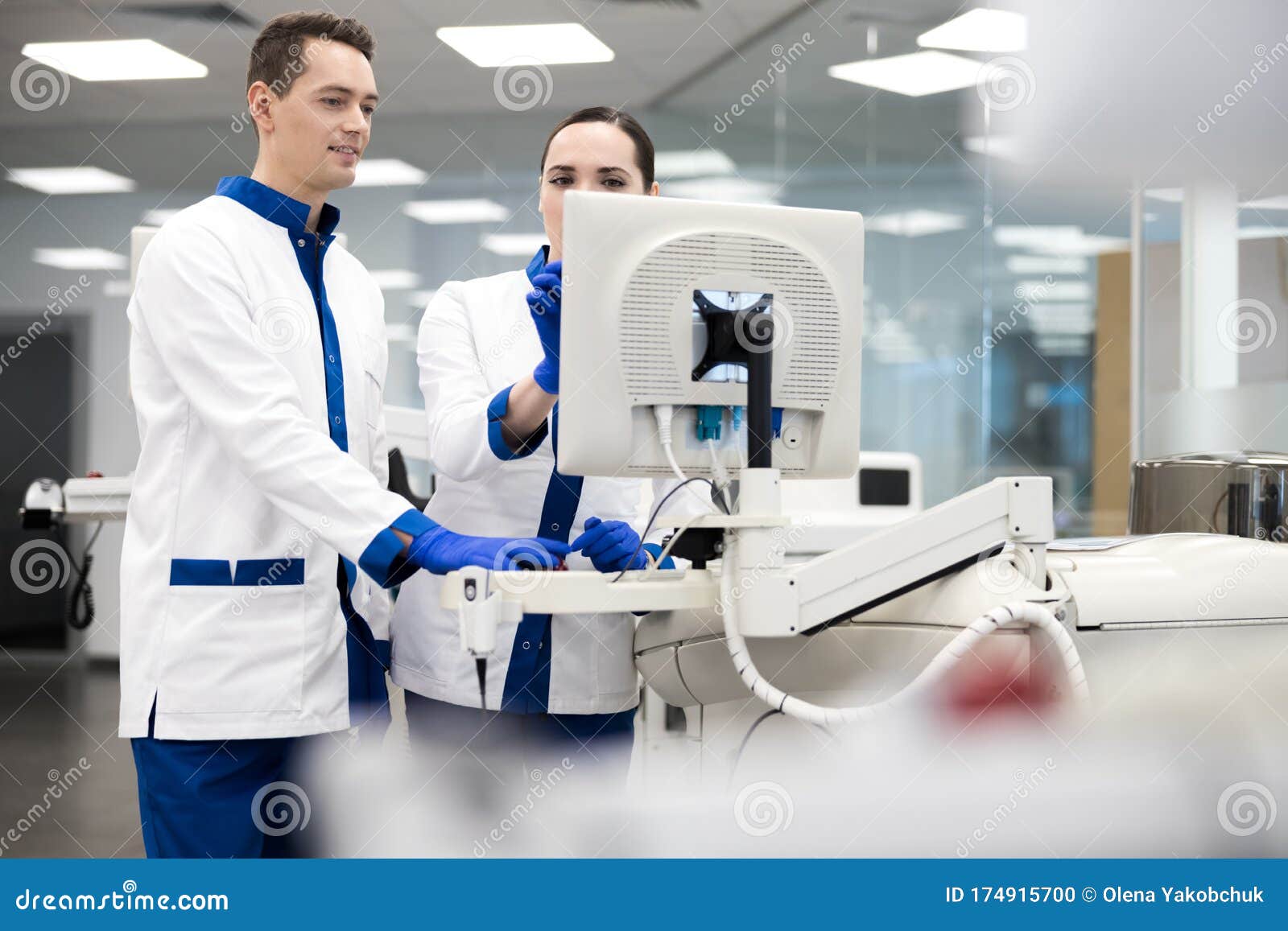 Laboratory Workers Using Immulite Automated Immunoassay System Stock ...