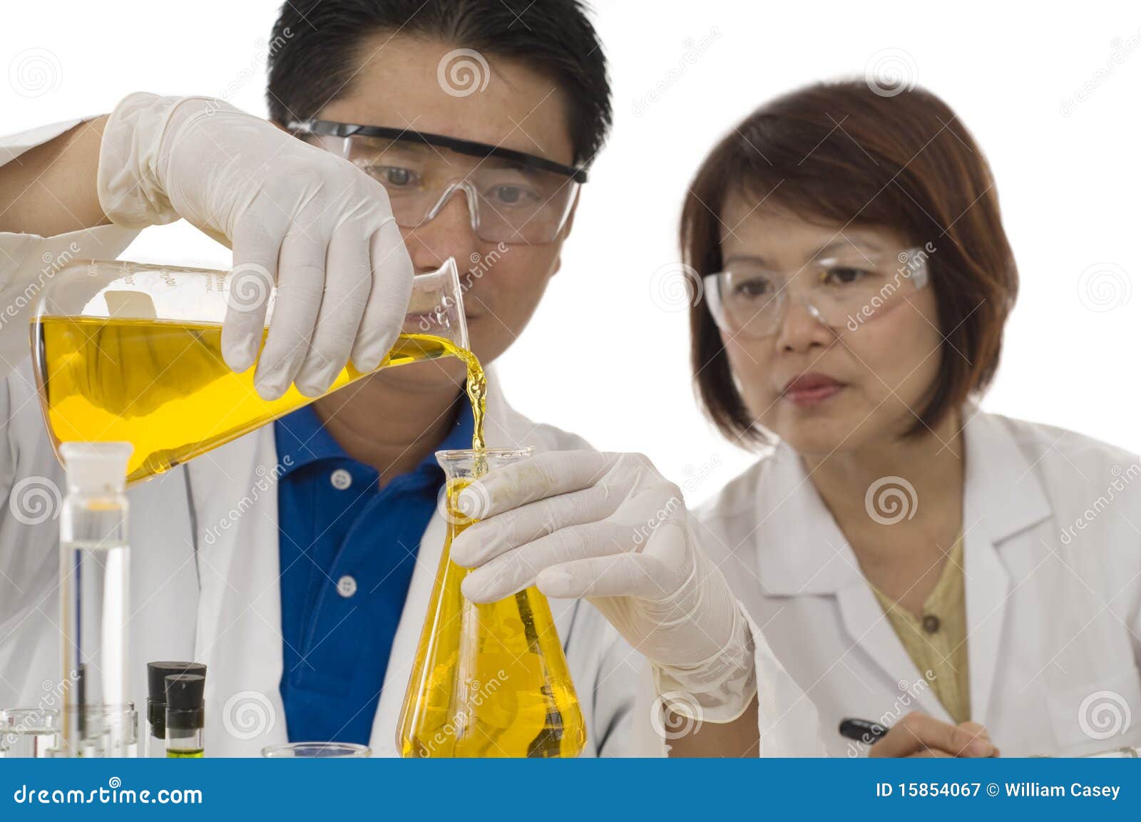 Laborteam stockbild. Bild von überprüfen, chemie, biochemie - 15854067