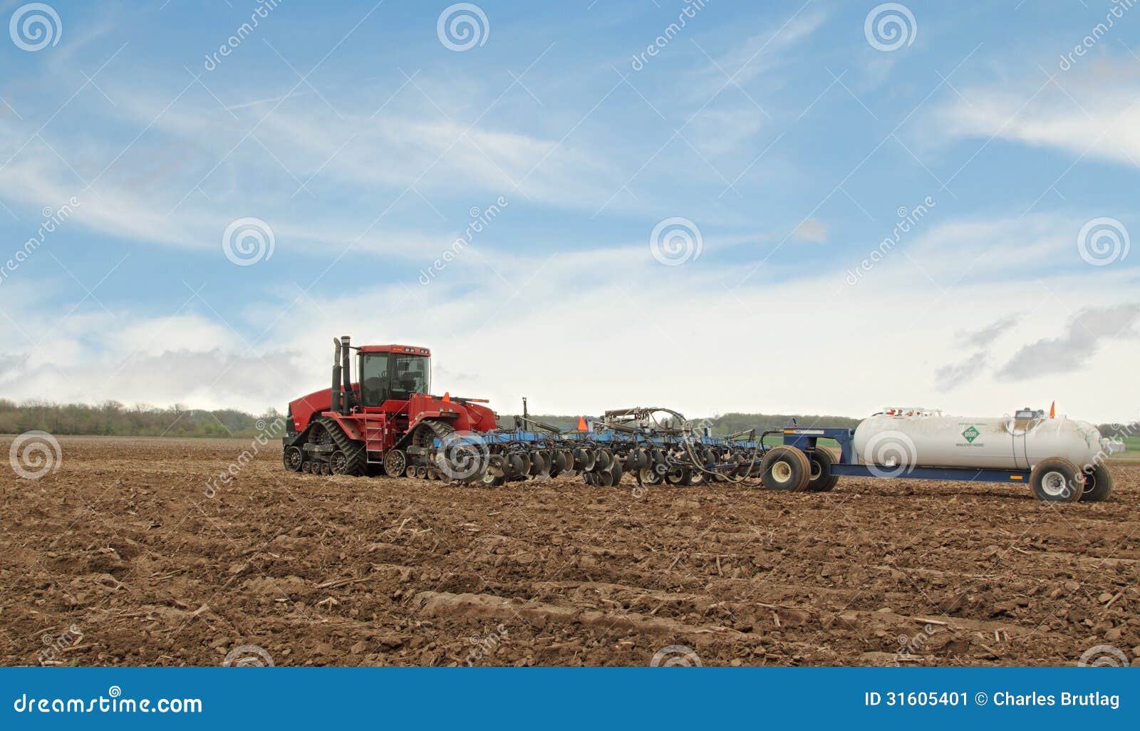 Labourage D'un Champ De Ferme Image stock - Image du infirmière ...