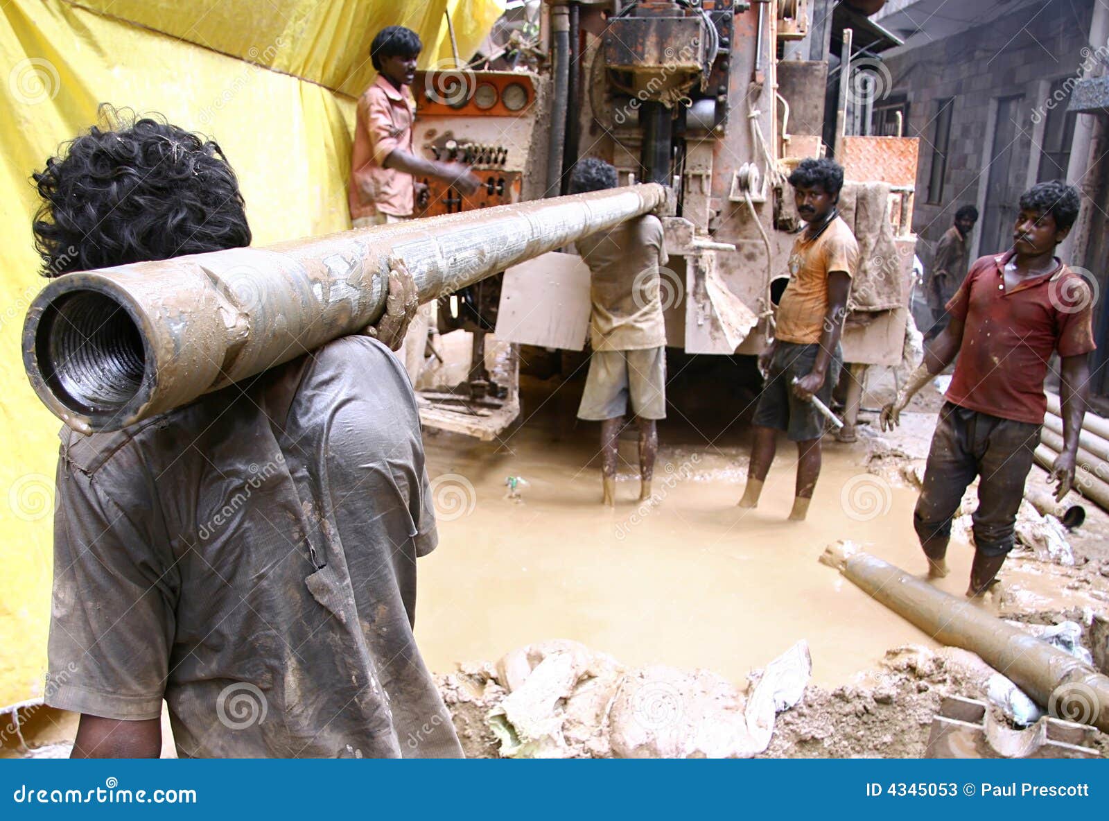 Labourers at Construction Site, Delhi Editorial Stock Photo - Image of ...