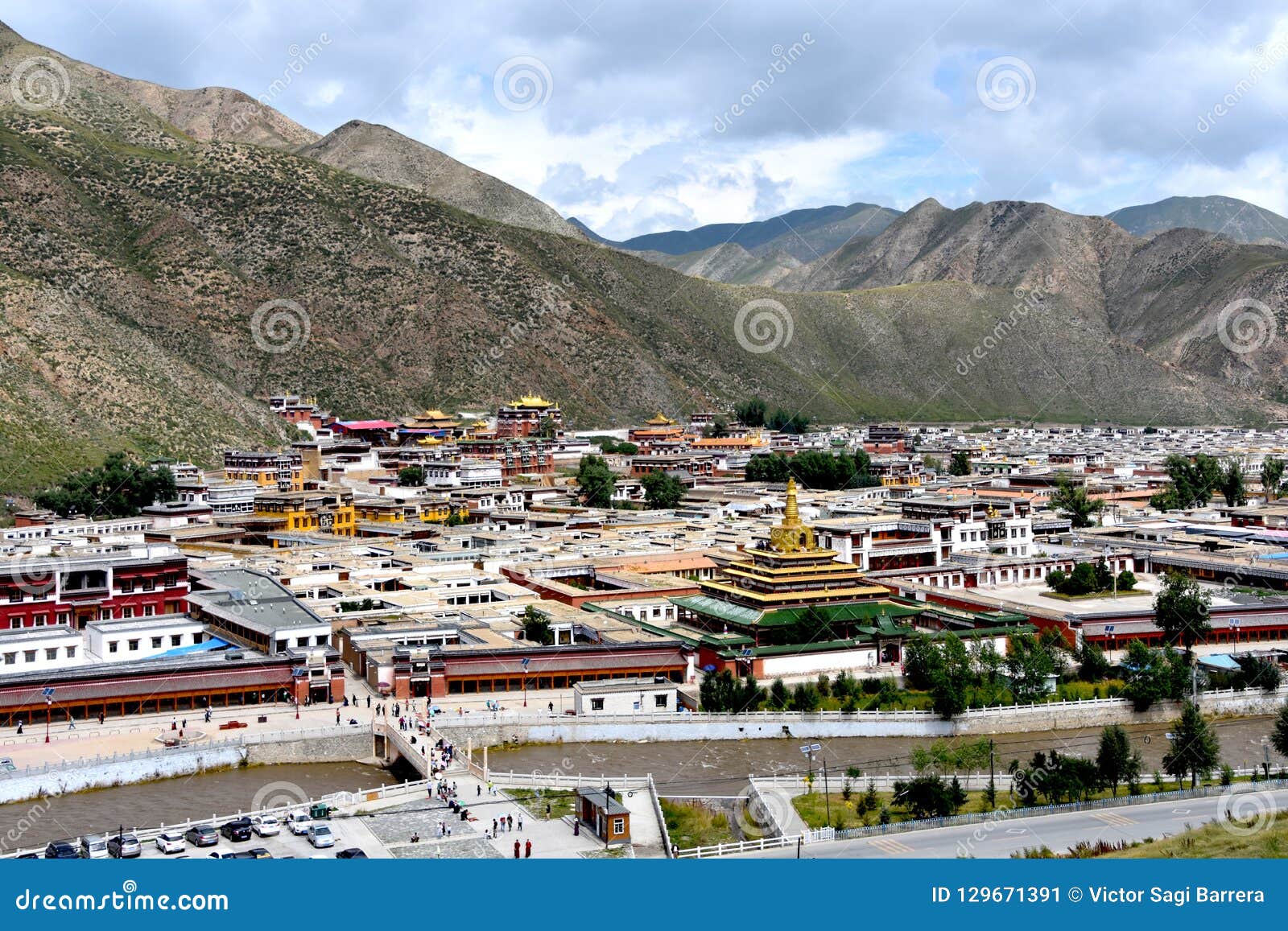 Labrang Monastery En Xiahe, China Imagen de archivo - Imagen de ...