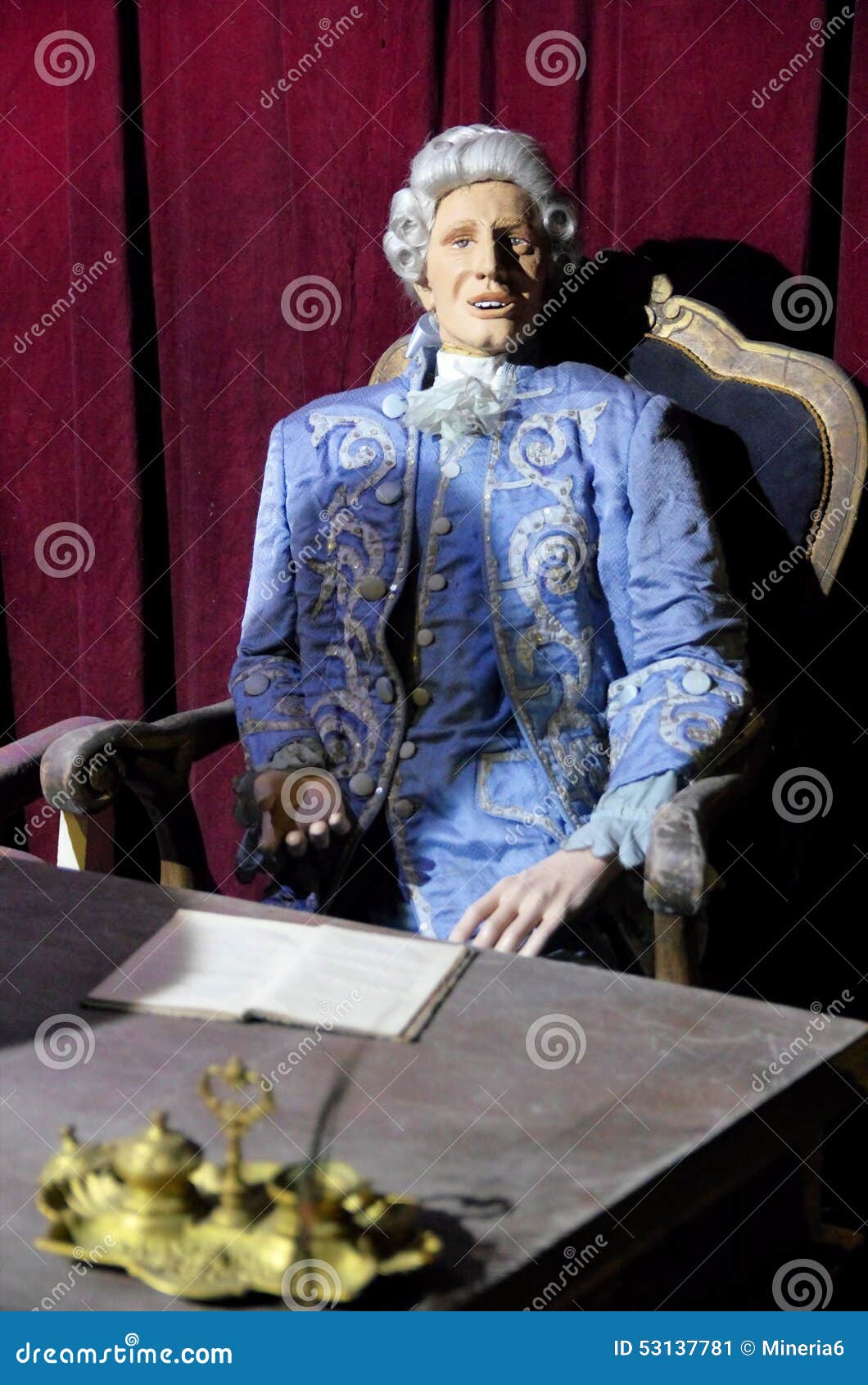 Labyrinth of Buda Castle, Budapest Editorial Photo - Image of cellars ...