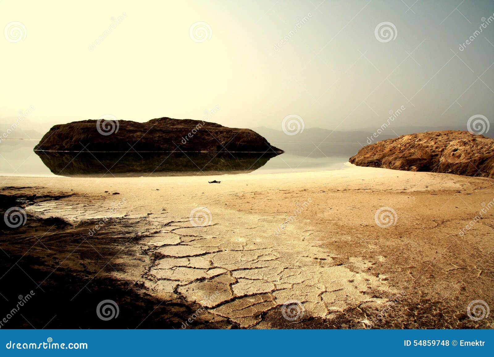 Lac Assal photo stock. Image of lieux, réflexion, djibouti - 54859748