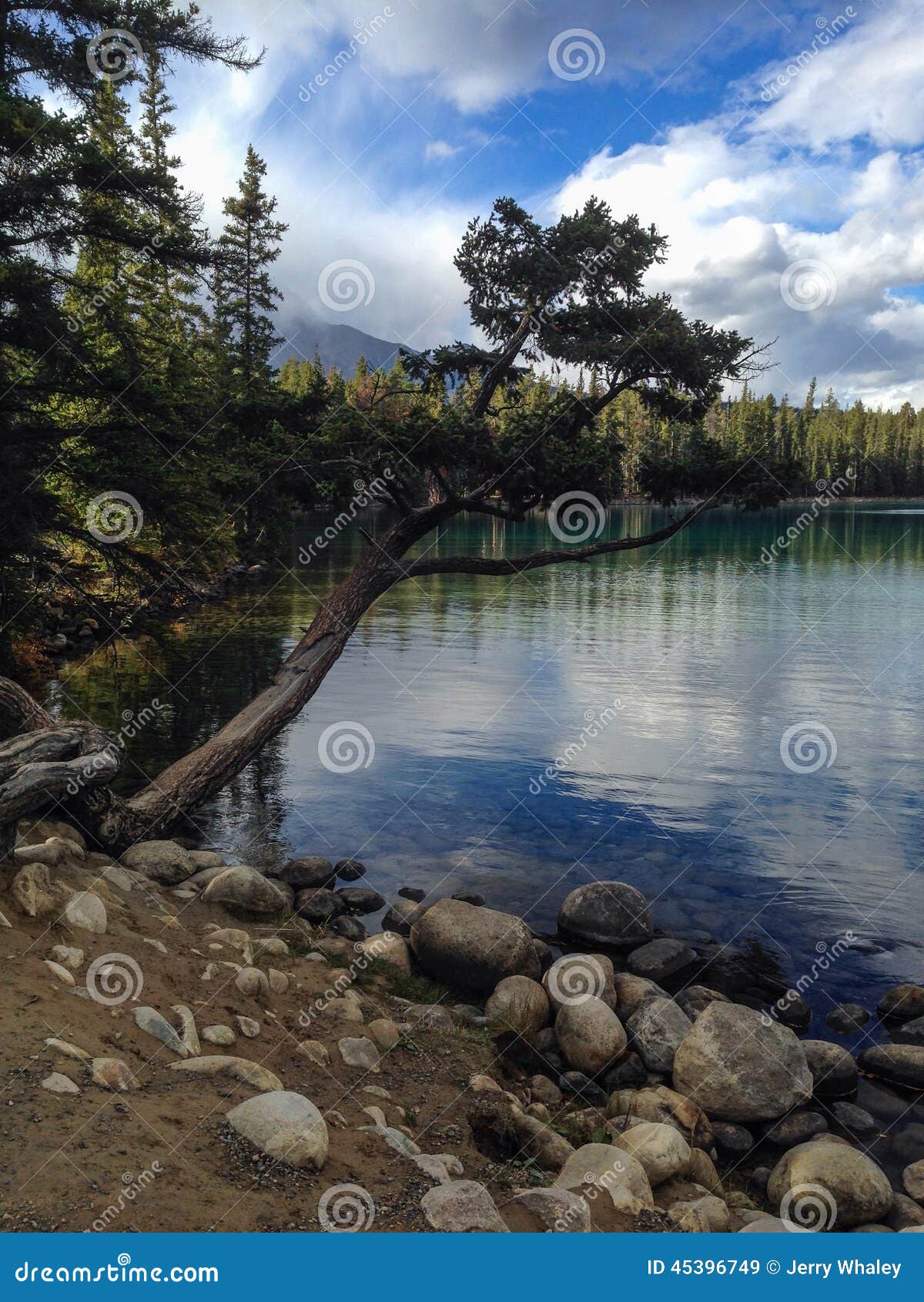 Lac Beauvert stock image. Image of landscape, jasper - 45396749