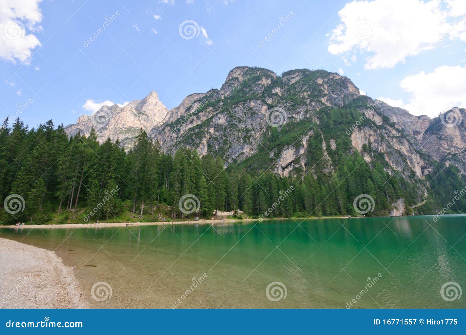Lac Braies - Dolomites, Italie Image stock - Image du lacs, intervalle ...
