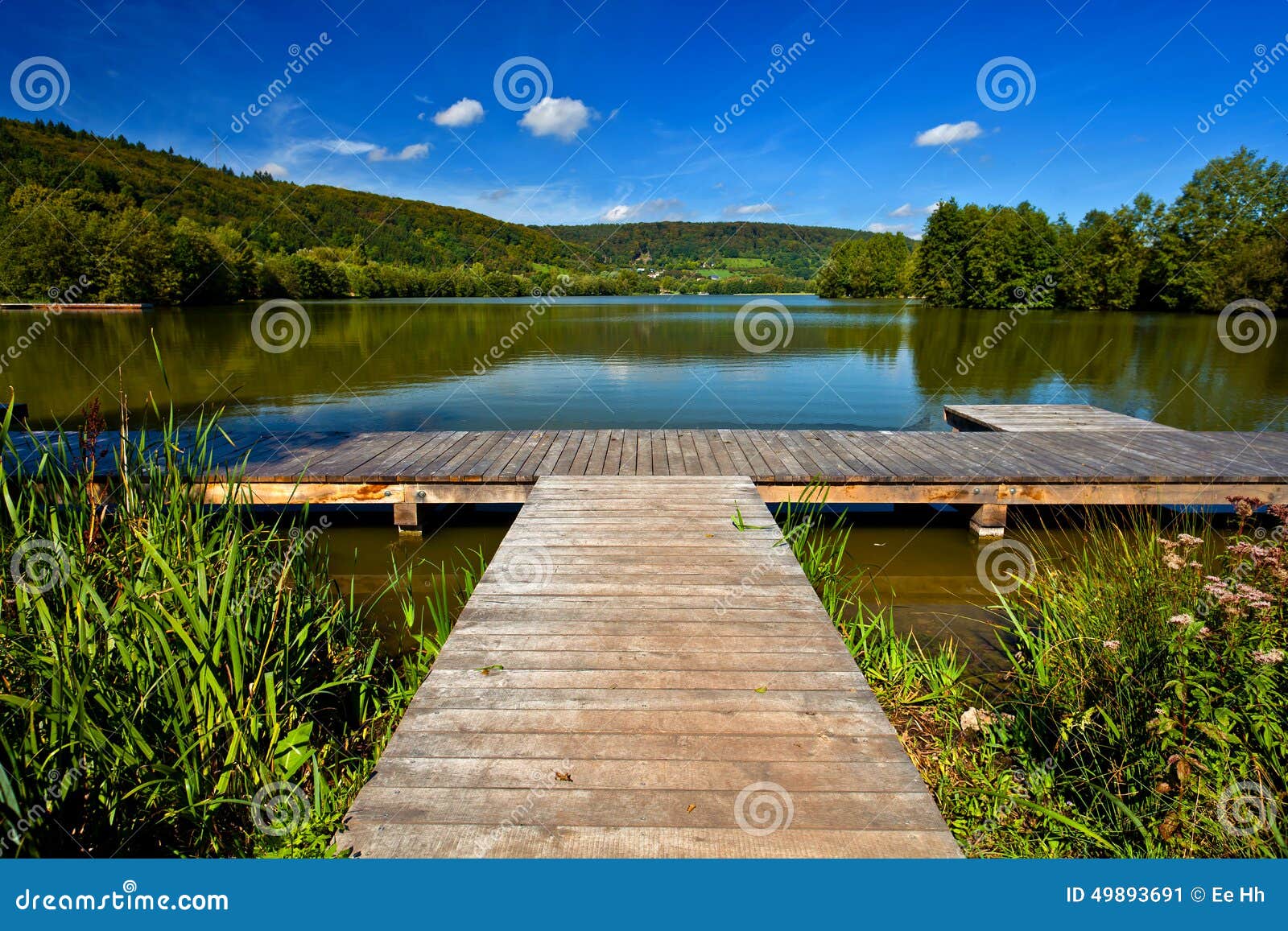 Lac echternach image stock. Image du pêche, horizon, idylle - 49893691