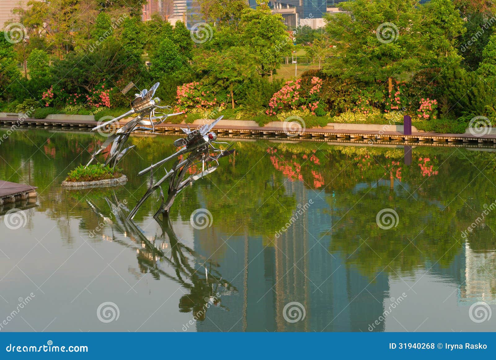 Lac En Parc Tropical Moderne, Singapour Photo stock - Image du ...