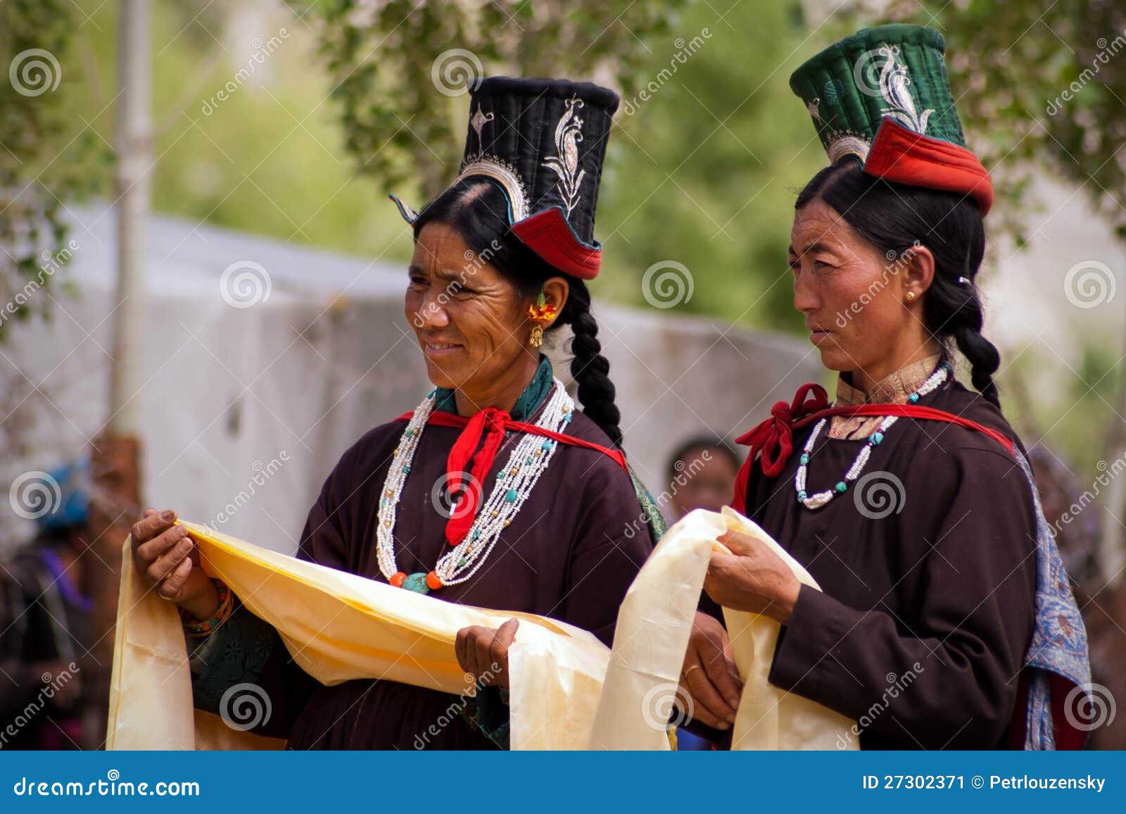 Ladakh Women in Traditional Garbs Editorial Photo - Image of north ...