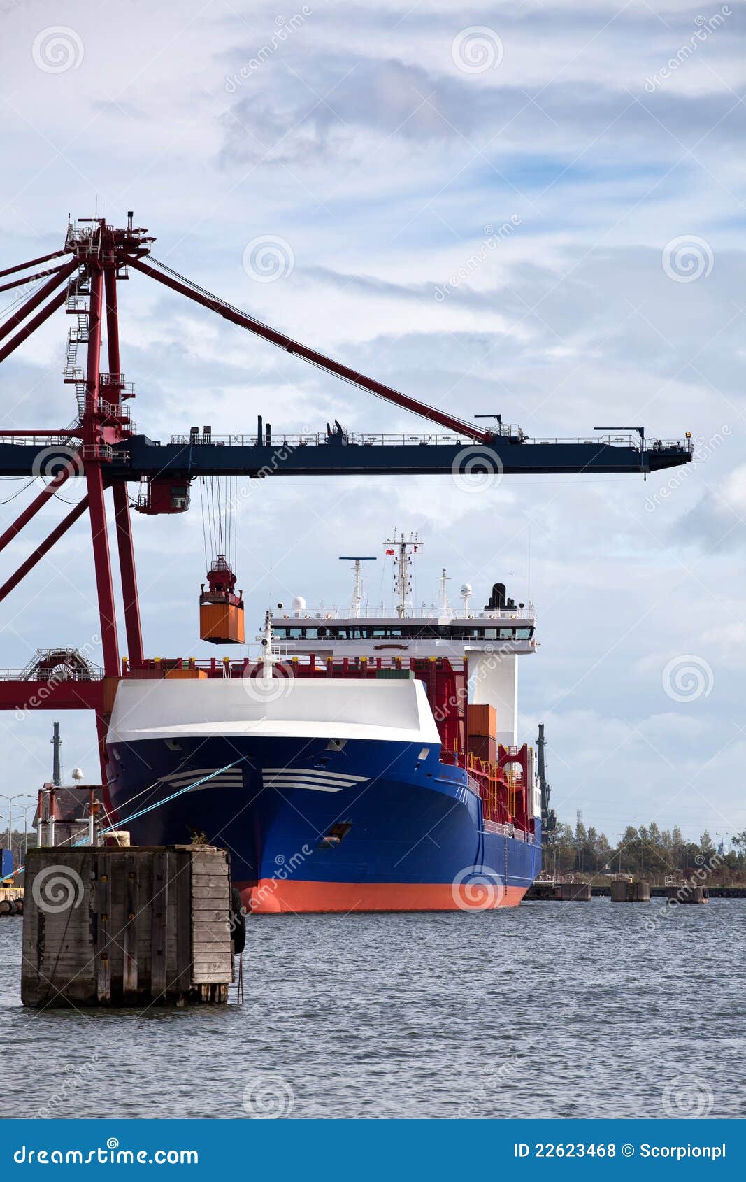 Laden-Containerschiff. stockfoto. Bild von industriell - 22623468