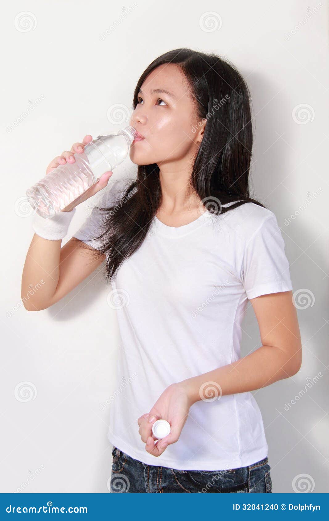 Lady Drinking Bottle of Water Stock Photo - Image of young, asia: 32041240