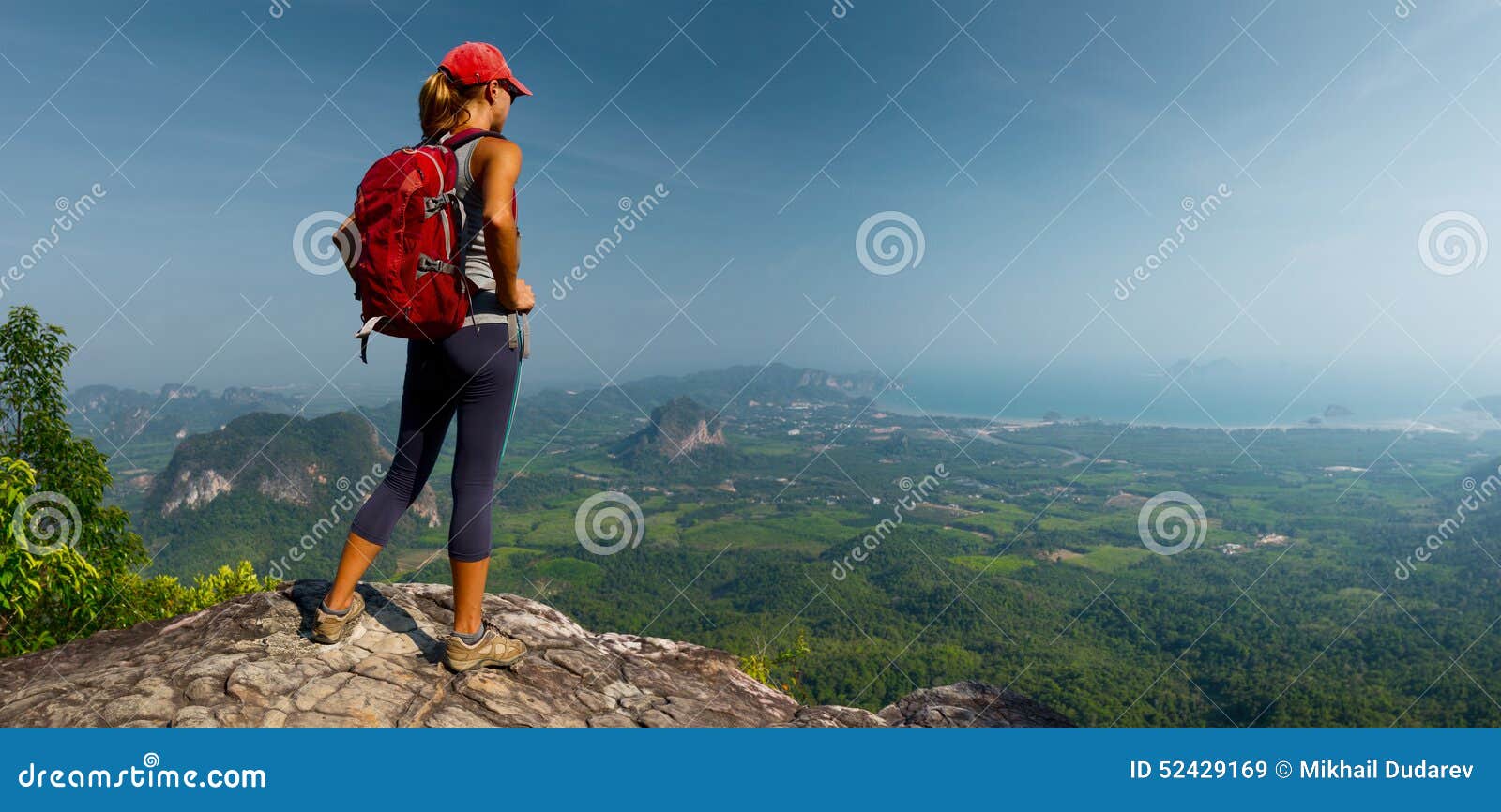 Lady hiker on the mountain stock image. Image of edge - 52429169