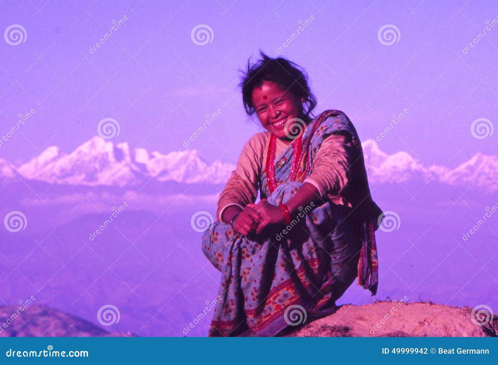 Lady and Nepal Himalaya editorial photography. Image of long - 49999942