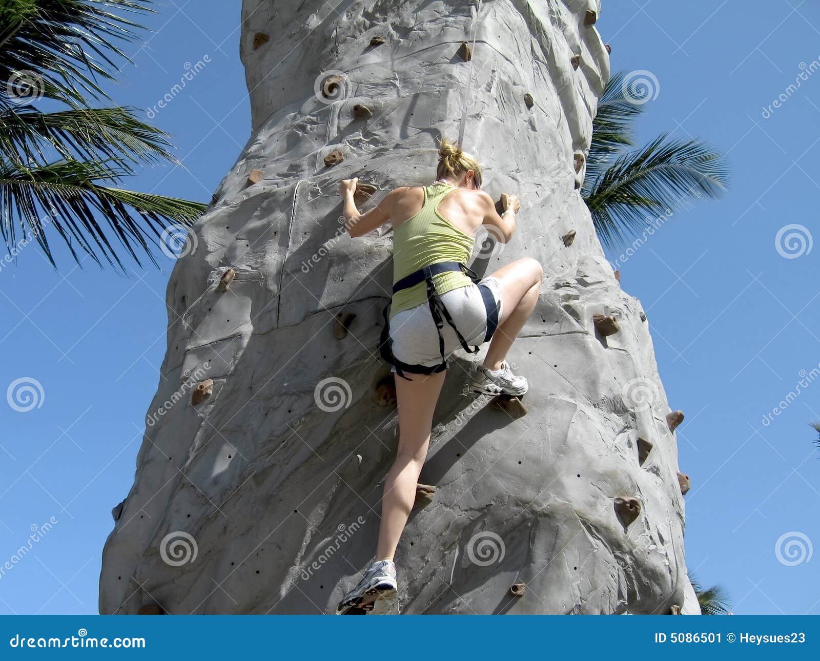 Lady rock climbing stock image. Image of blue, healthy - 5086501