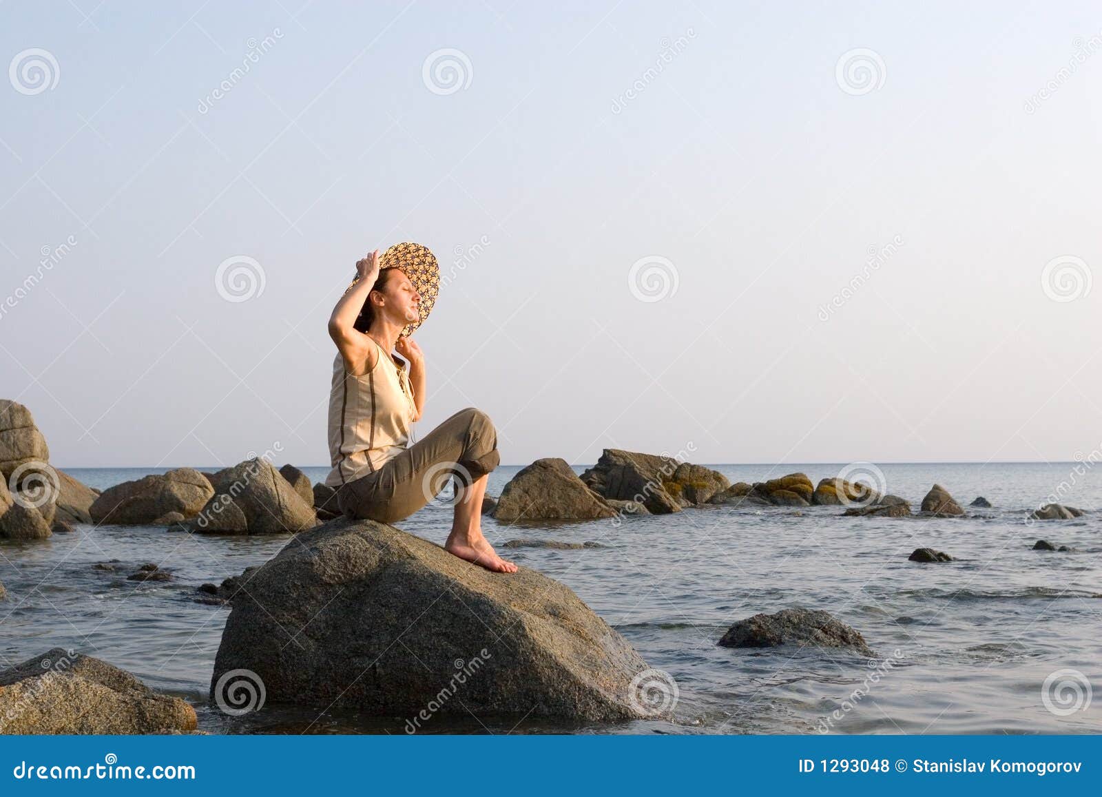 Lady and sea stock photo. Image of relax, body, horizon - 1293048