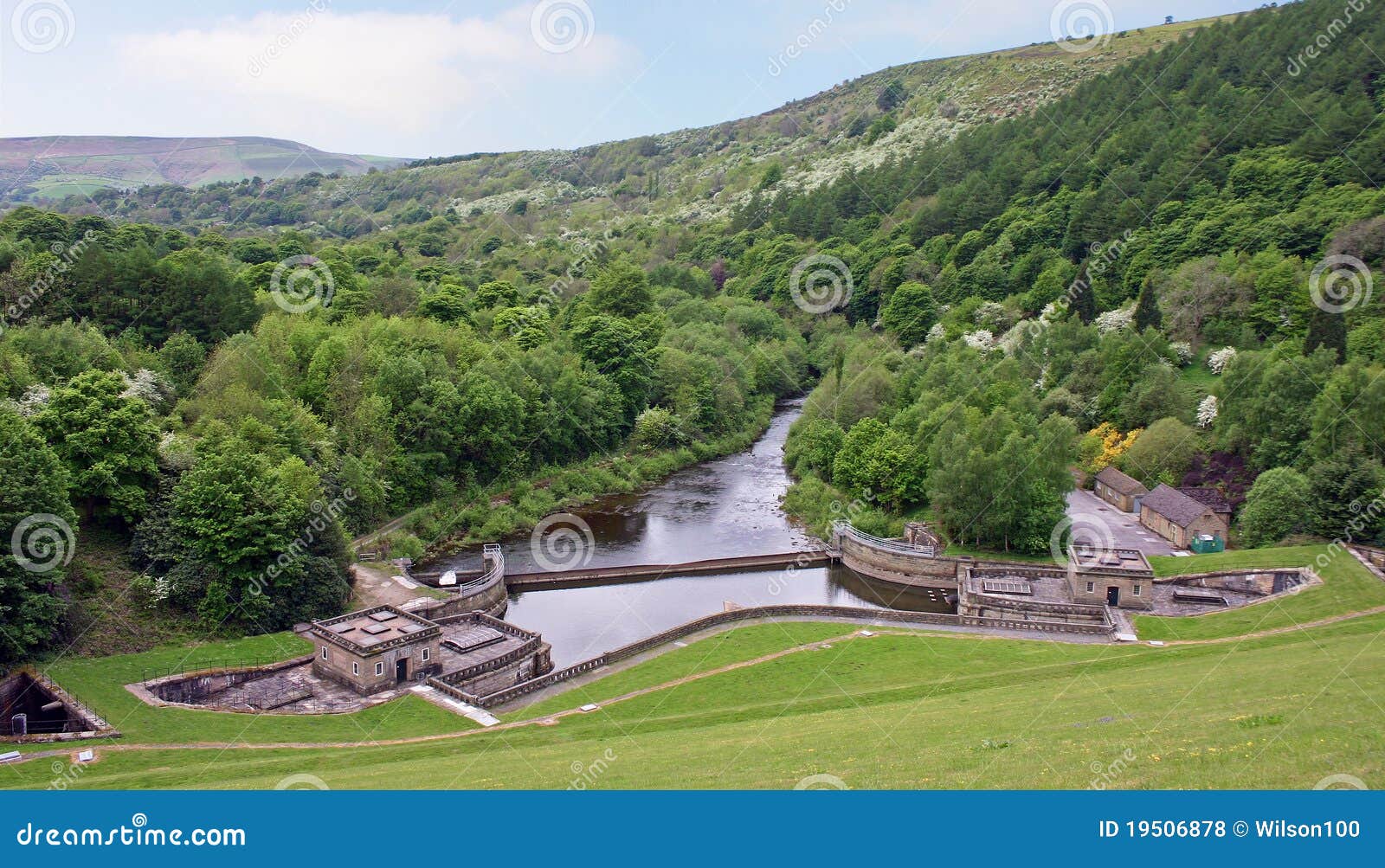 Ladybower Dam Pumping Station Stock Photo - Image of wall, stone: 19506878