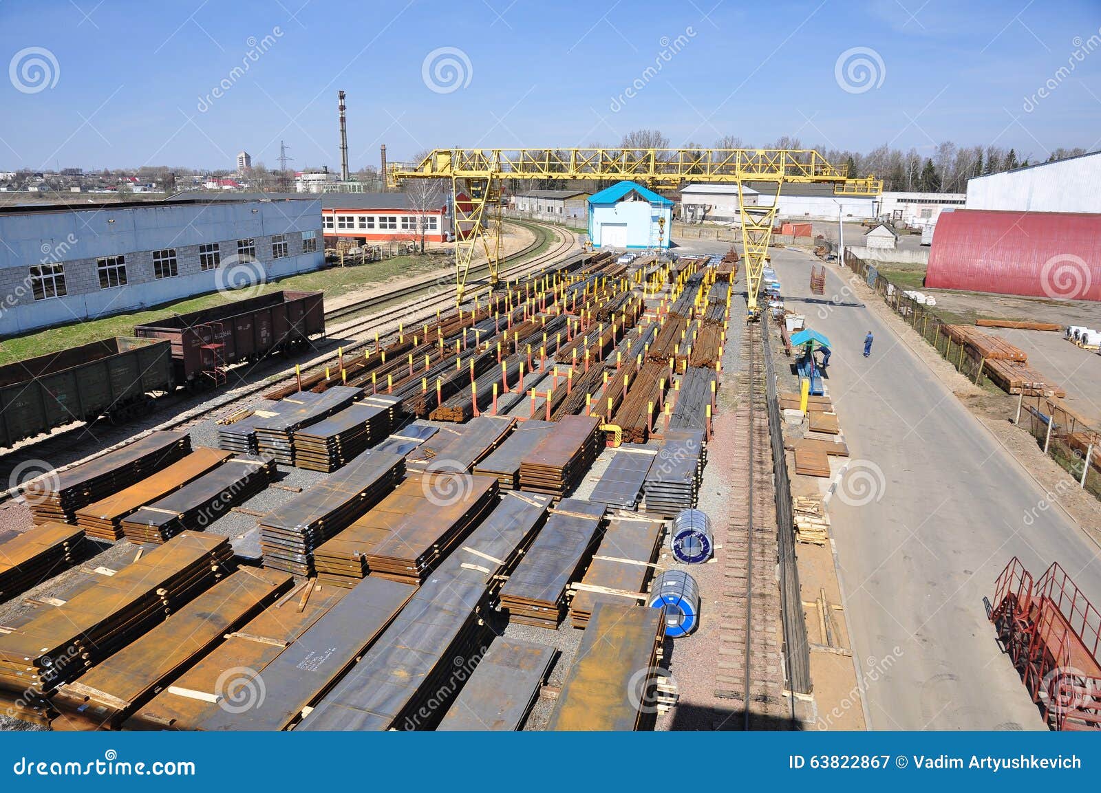 Lagerplatz für Stahl stockbild. Bild von brücke, portal - 63822867