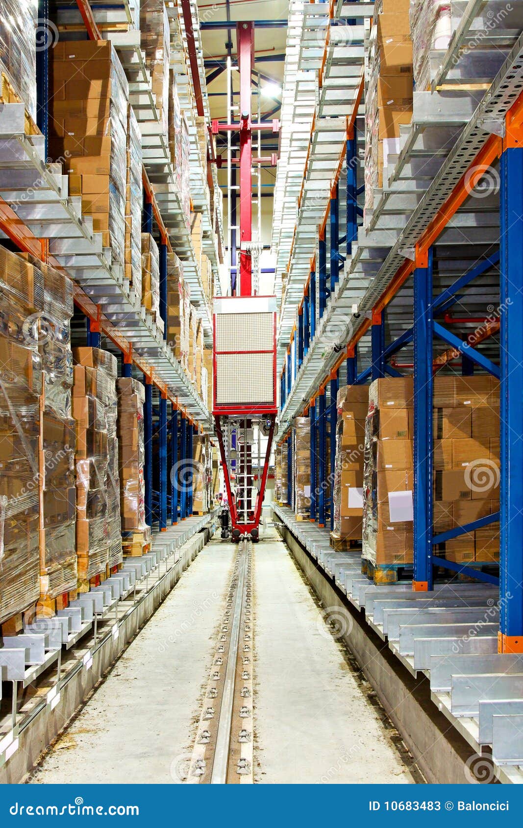 Lagerroboter stockbild. Bild von reihen, regale, industriell - 10683483