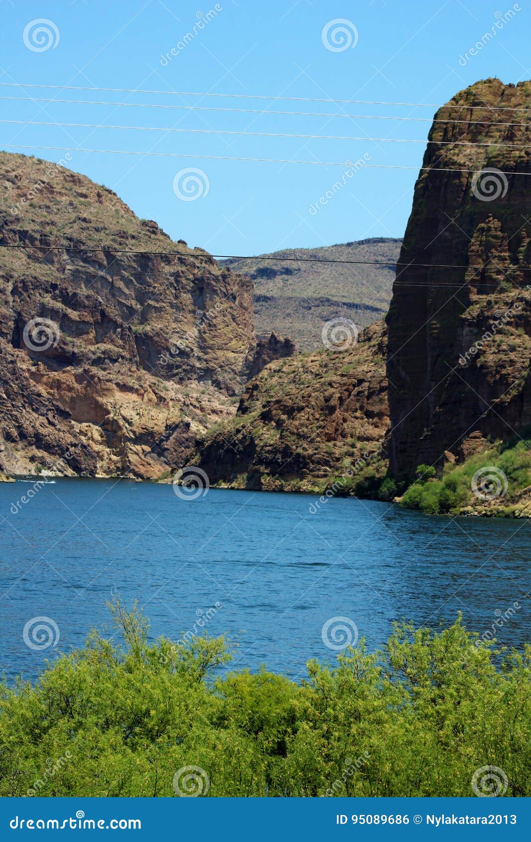 Lago Arizona canyon foto de archivo. Imagen de tonto - 95089686