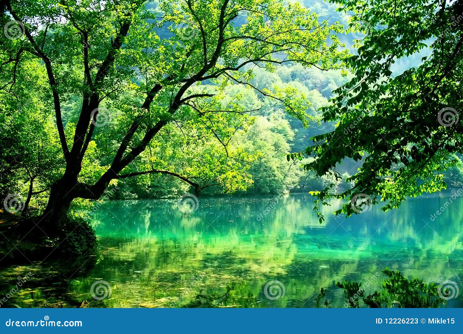 Lago azul. imagen de archivo. Imagen de mineral, viaje - 12226223