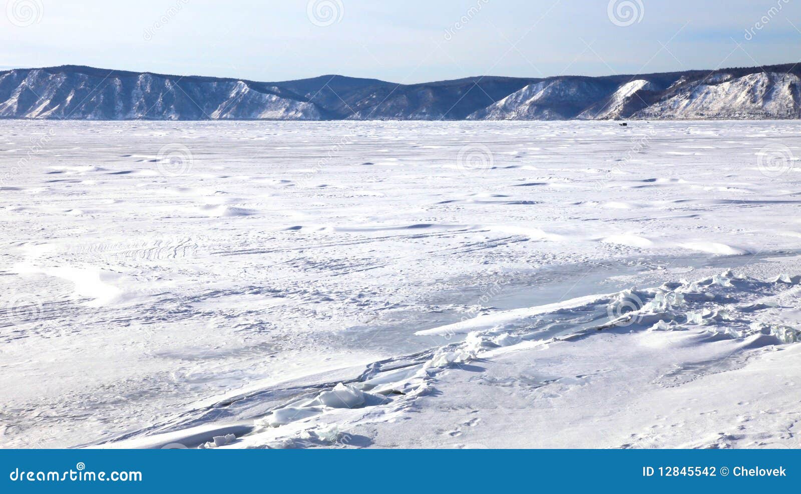 Lago Baikal congelado foto de archivo. Imagen de baikal - 12845542