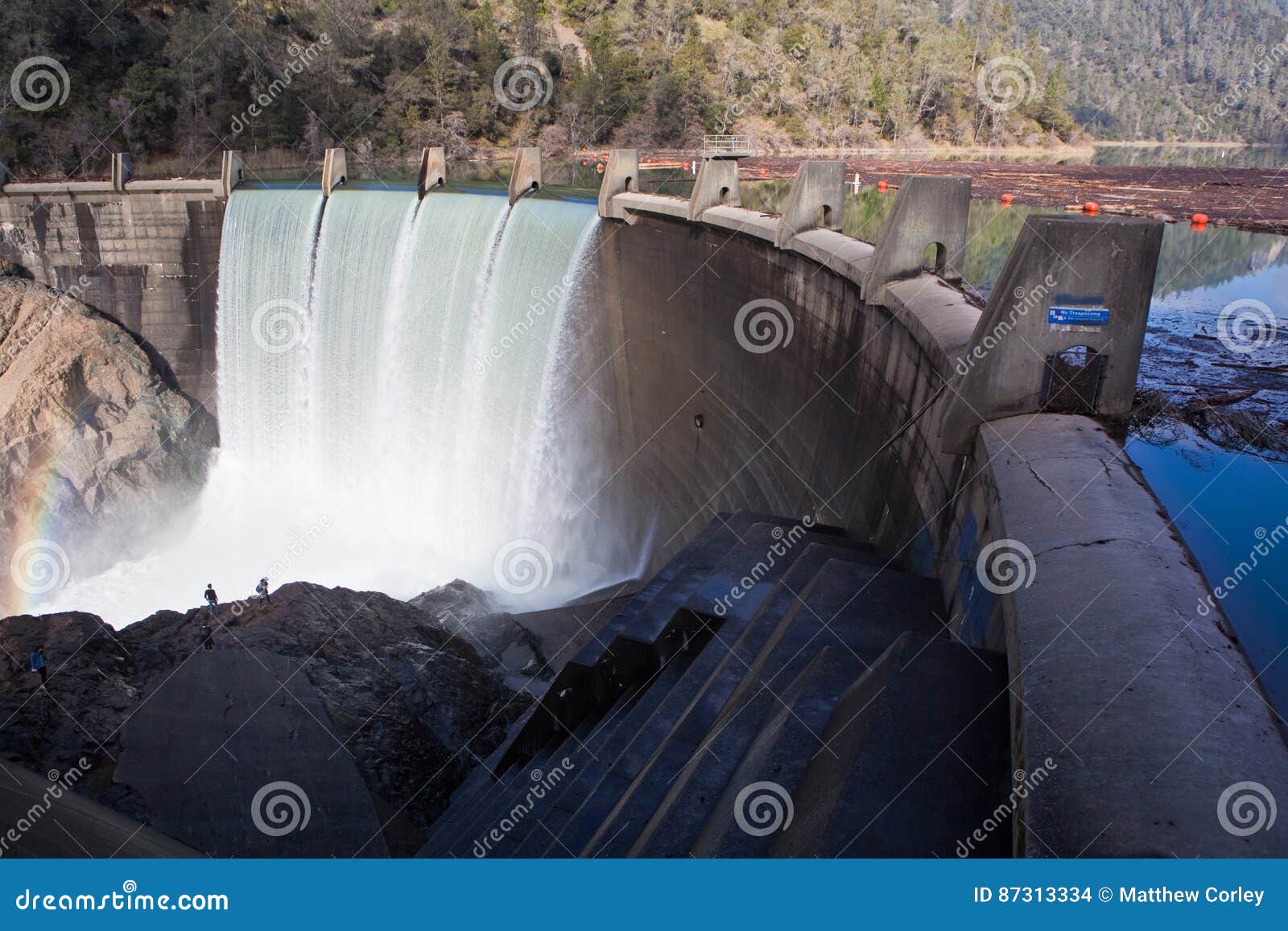 Lago Clementine Dam Overflow Foto de Stock - Imagem de americano, fonte ...