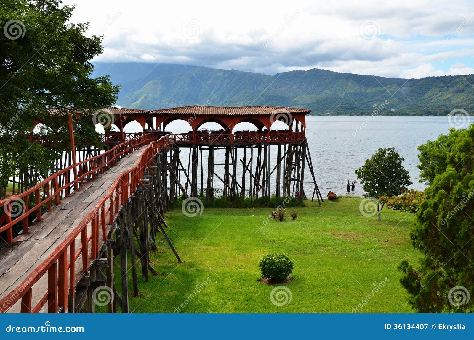 Lago Coatepeque, El Salvador Imagen de archivo - Imagen de profundidad ...